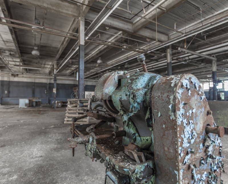 Old Machine in an Abandoned Factory Stock Photo - Image of abandon ...