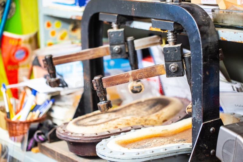 Old Machine in the Shoemaker`s Workshop, Shoemaking Stock Photo - Image ...