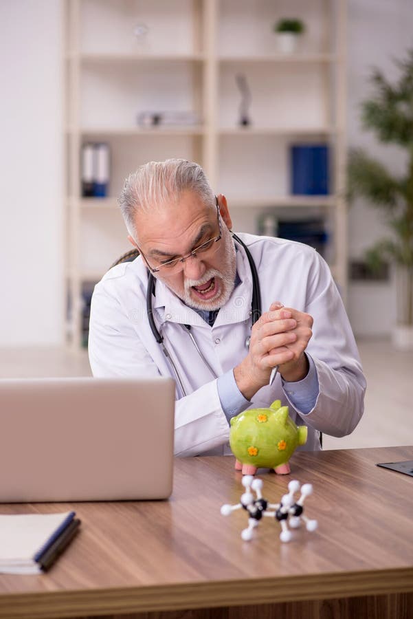 Old Male Doctor in Planning Retirement Concept Stock Image - Image of ...