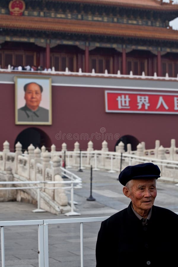 Old Man and Chairman Mao Portrait Editorial Stock Photo - Image of ...