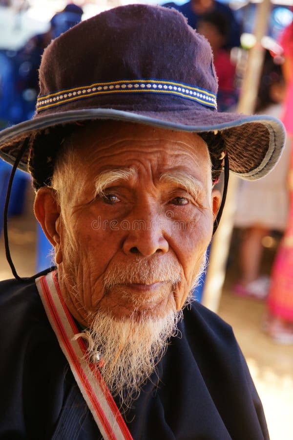 Old man chinese face editorial stock image. Image of wrinkle - 18281754