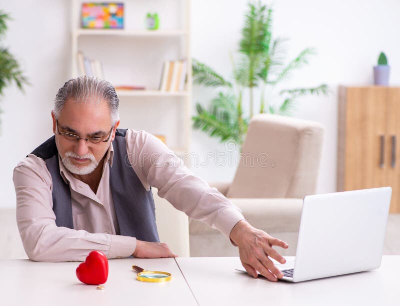 Old Man Doing Marriage Proposal Via Internet Stock Photo - Image of ...