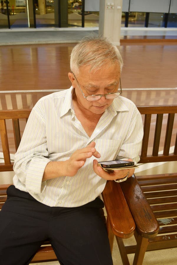 407 Old Man Use Telephone Stock Photos - Free & Royalty-Free Stock ...