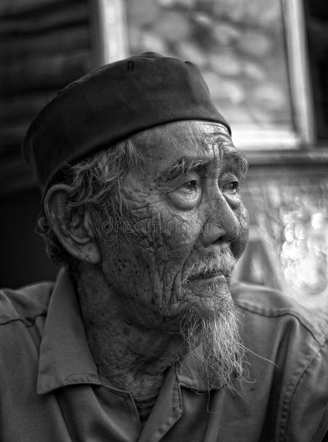 Old man portrait editorial stock image. Image of eyes - 96503634