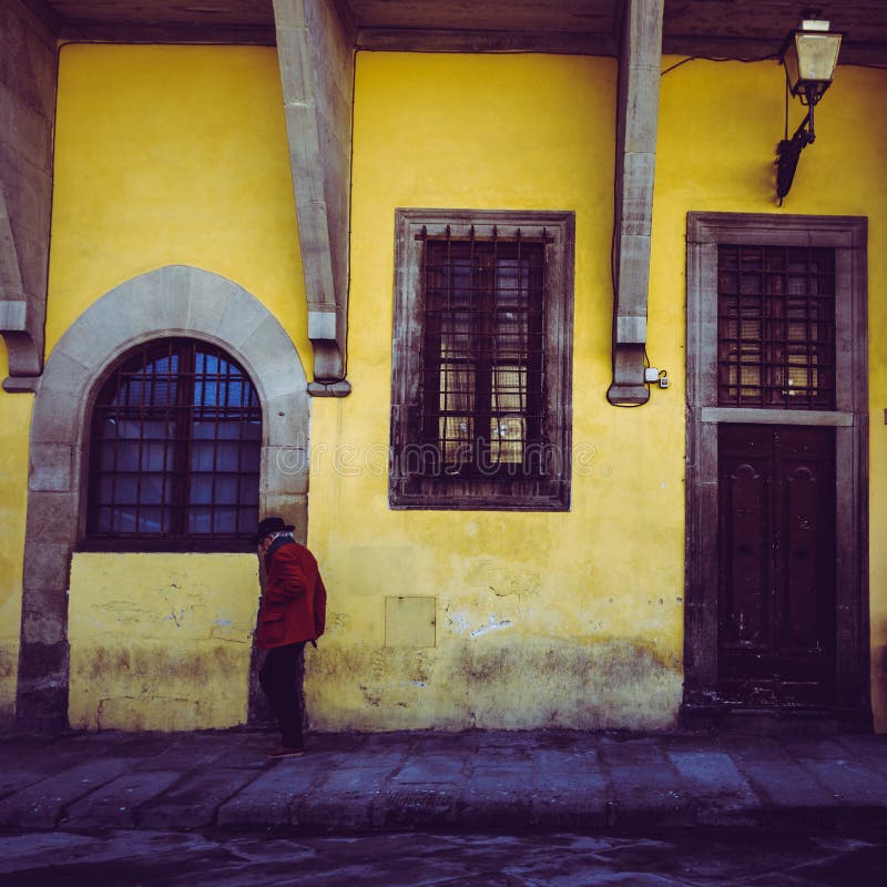 Walking in Florence editorial stock photo. Image of though - 69323288