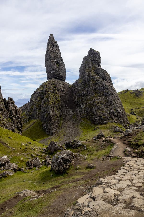 The Old Man of Storr in Skye Stock Image - Image of nature, landscape ...