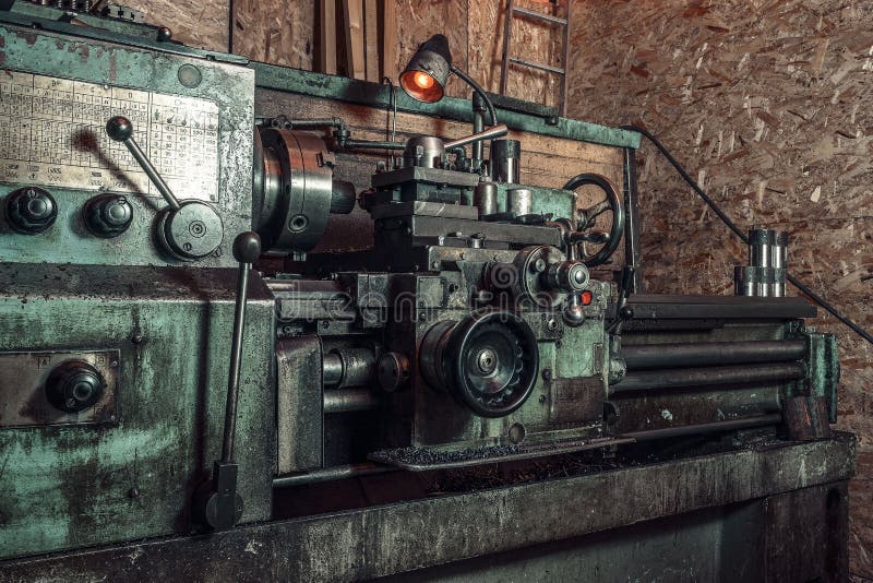 Old Metal Lathe in the Workshop, Metalworking, Machine Tools Stock ...