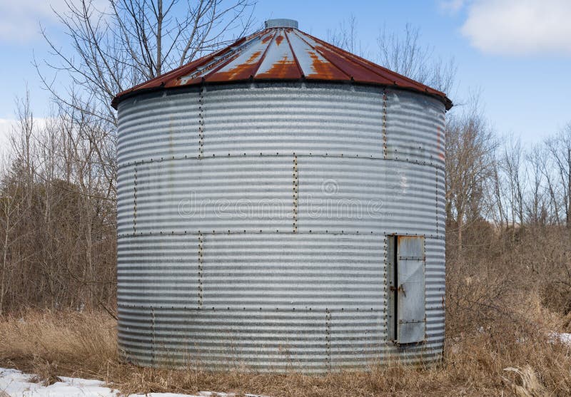 916 Old Rusty Silo Stock Photos - Free & Royalty-Free Stock Photos from ...