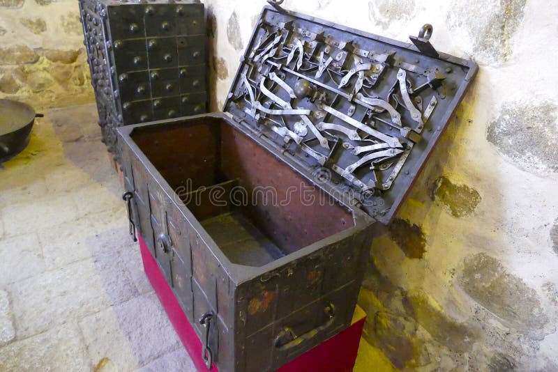 Old metal treasure chest stock photo. Image of heavy - 34875450