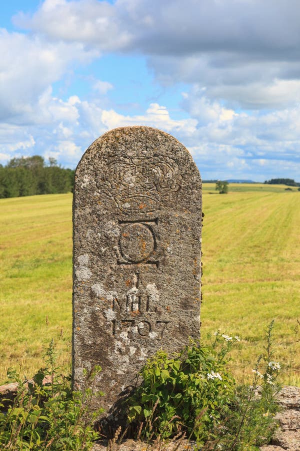 355 Milestone Countryside Road Stock Photos - Free & Royalty-Free Stock ...