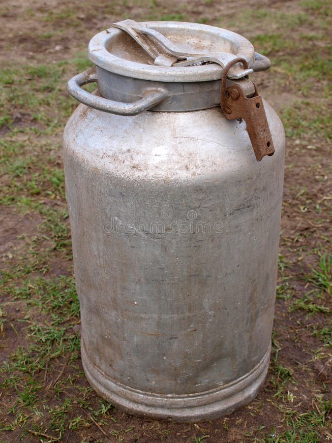 Old milk can stock photo. Image of country, farm, dirty - 12193064