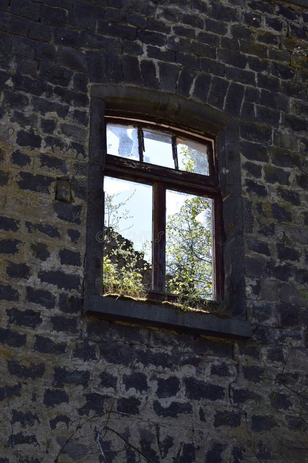 Old Saw Mill Ruin in Sorrento Stock Photo - Image of vacation, monument ...