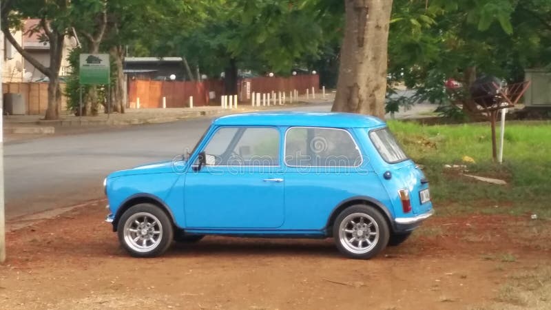 Old mini cooper parked editorial photo. Image of parked - 184920001