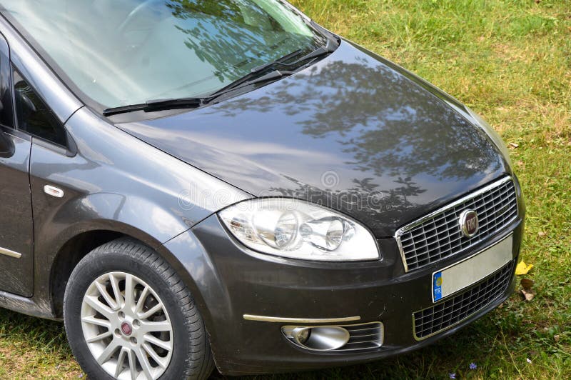 Old model Fiat Linea editorial stock photo. Image of luxury - 130052923