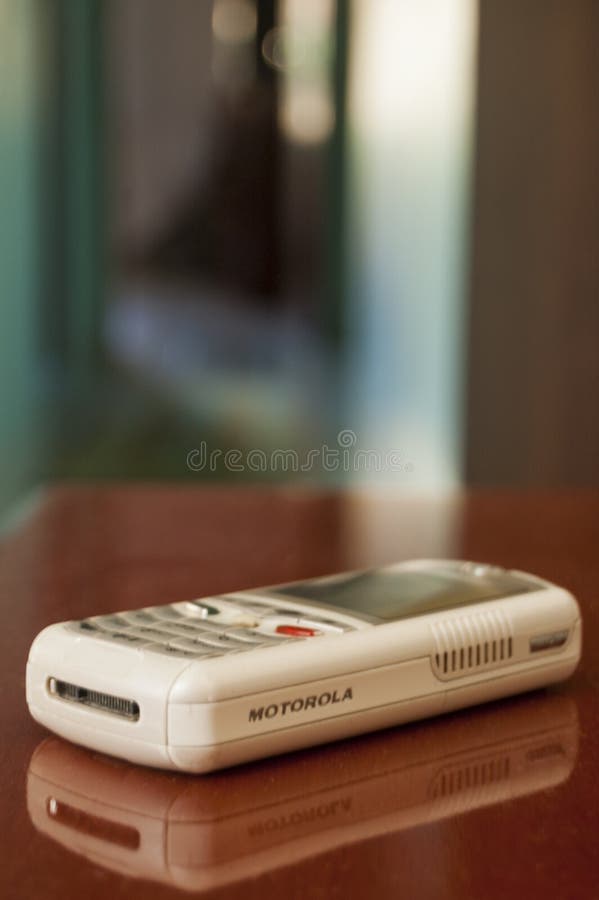 Motorola Cell Phone V600 GSM Sim Free with Bluetooth Headset. Vintage ...