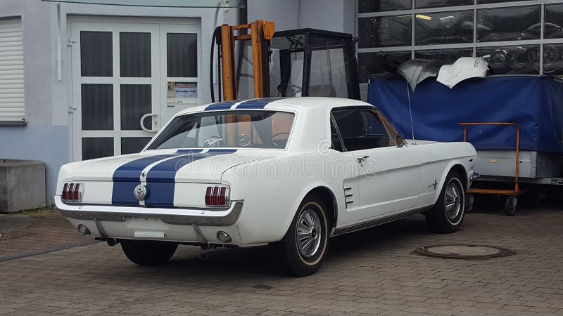 Old Mustang editorial photography. Image of mustang, musclecar - 92771817