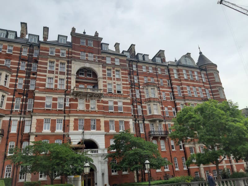 Old palace in london editorial photo. Image of england - 177456071