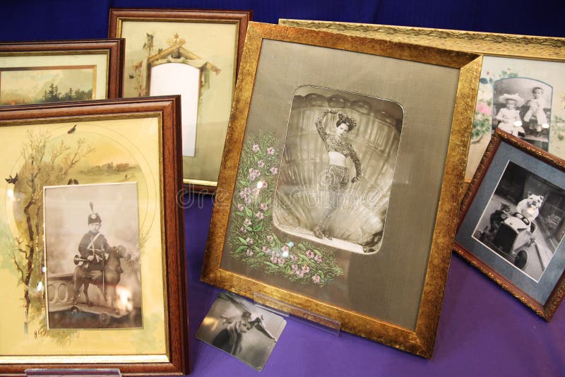 Market in Moscow editorial image. Image of moscow, tourists - 86538900