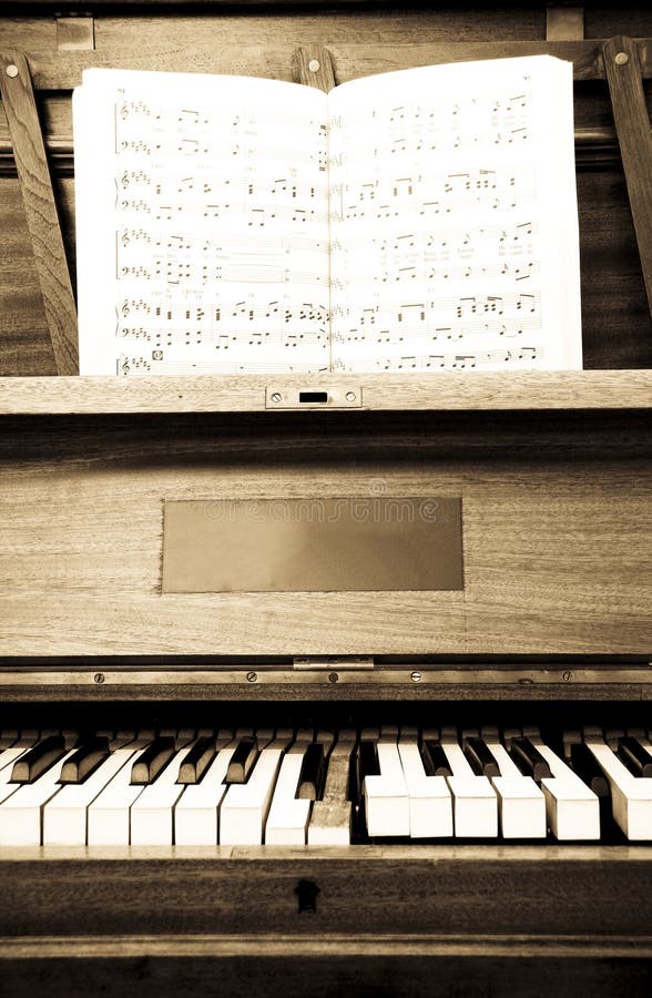 Old Piano stock image. Image of lines, artist, play, black - 4654833