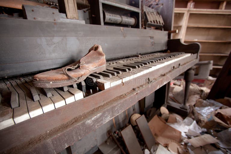 174 Piano Destroy Stock Photos - Free & Royalty-Free Stock Photos from ...