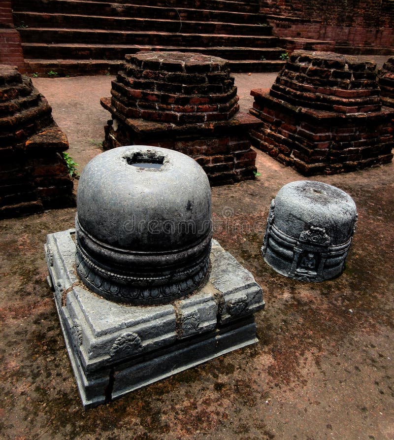 INDIA, NALANDA. Decorated Stupa of the Main Temple Stock Image - Image ...