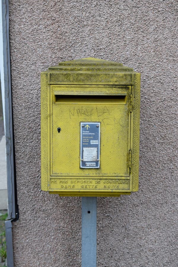 Old yellow mailbox stock image. Image of number, green - 347497883