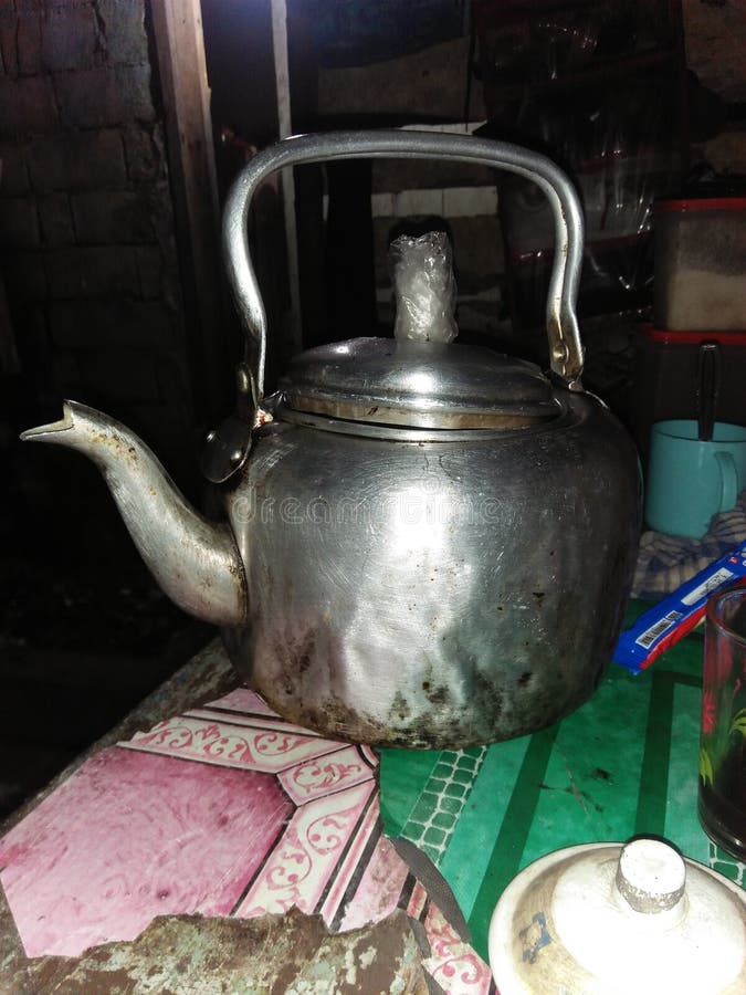 Old Pot Antiqe stock image. Image of antiqe, aluminium - 222791509