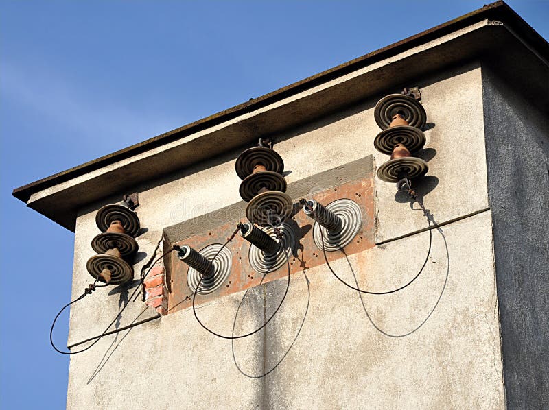 Working Power Lines Stock Photos - Download 857 Royalty Free Photos