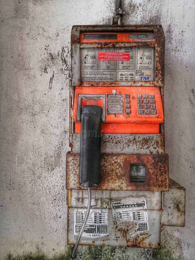 Old Public PhoneðŸ“±ðŸ“±ðŸ“±in Rust Stock Image - Image of rust ...