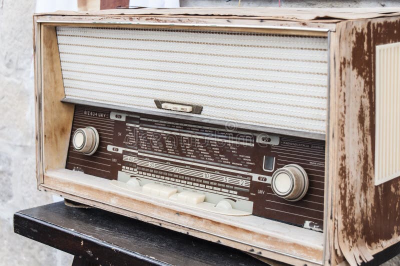 Old radio set stock image. Image of crystal, radio, musical - 28367027