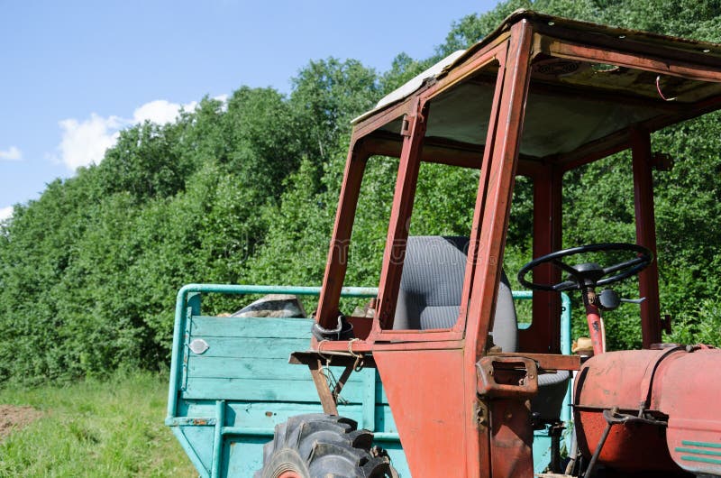 Old Rd Work Tractor Outdoor Stock Image - Image of natural, land: 41142673