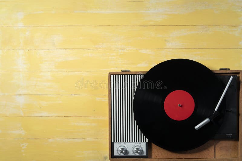Old Record Player With A Vinyl Record View From Above Stock Image Image Of Nightlife Retro