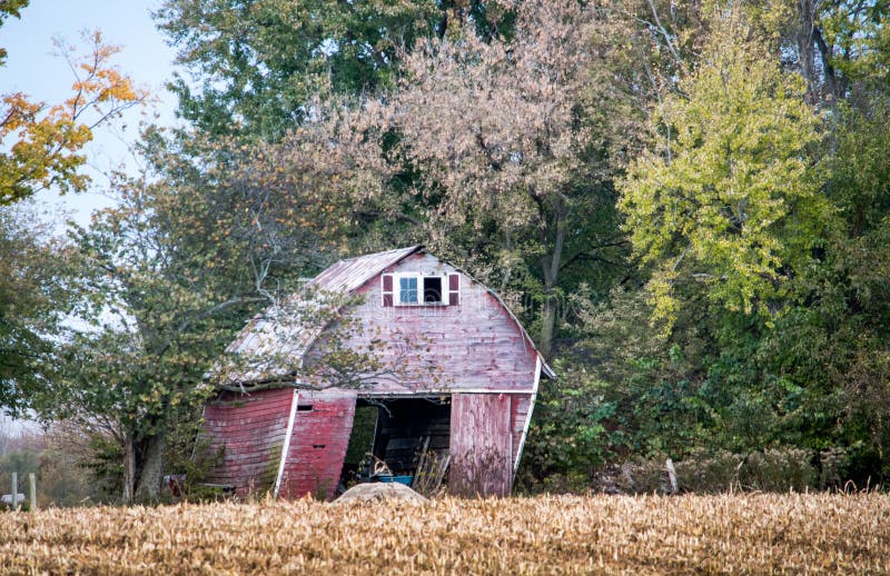 Small Red Barn and Chicken Coop Stock Image - Image of farming ...