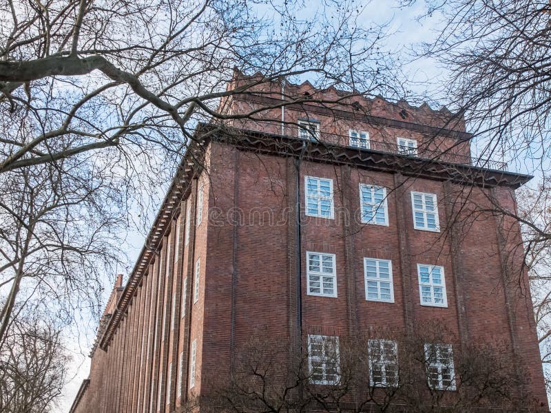 Contemporary Building Cornice