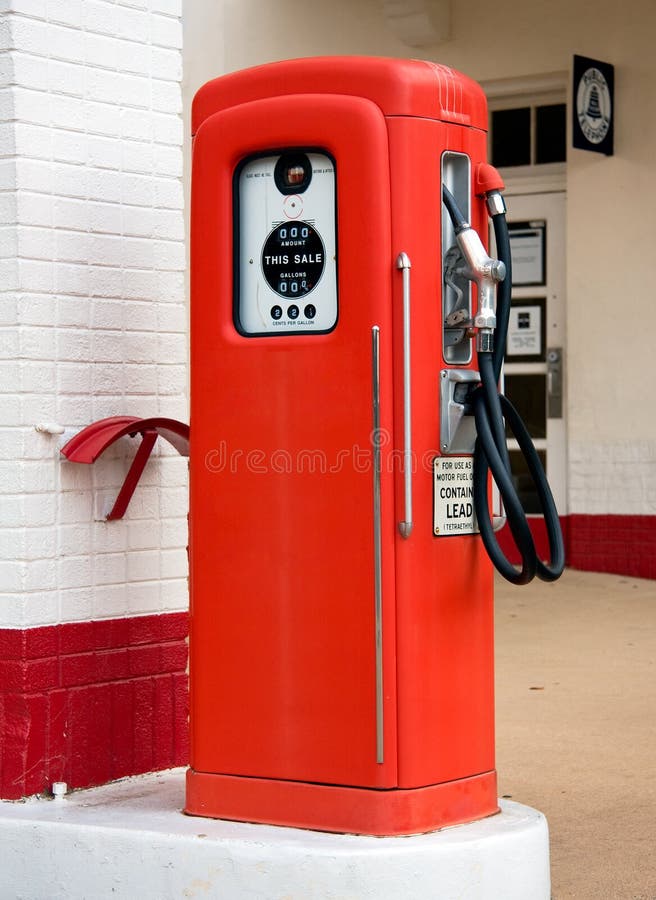 Old gas station editorial image. Image of fuel, station - 26365630