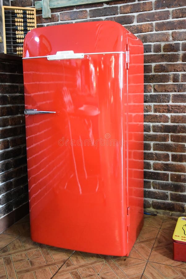 Old Red Vintage Fridge, in a Natural Setting. Current Antiques Stock ...