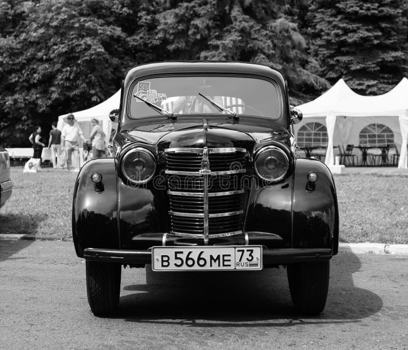 Old Retro Classic Car ,vintage Black and White, Front View Editorial ...