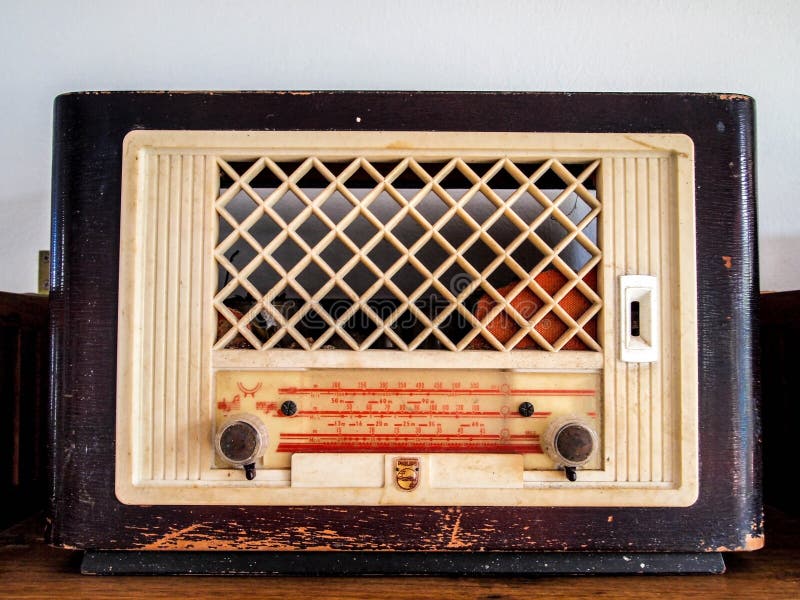 Old radio on table stock photo. Image of song, knob - 158170122