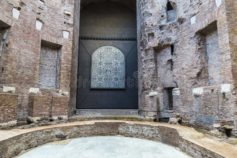 Old Roman Baths in Rome, Italy Stock Image - Image of empire, italy ...