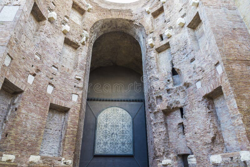 Old Roman Baths in Rome, Italy Stock Image - Image of stone, arch: 88345761
