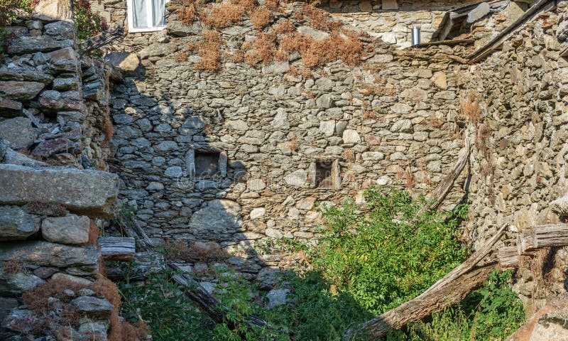 Old Ruined House with Stone Walls Stock Photo - Image of closeup, walls ...