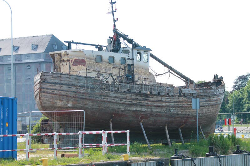Old ruined ship stock image. Image of ruined, watercraft - 264995271