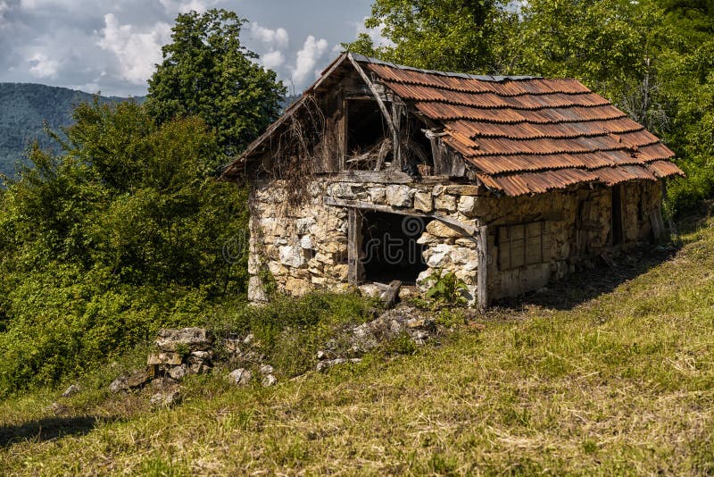Old Rundown Farm House in the Countryside Stock Image - Image of stone ...