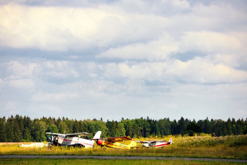Rusty Airplanes Stock Photos - Free & Royalty-Free Stock Photos from ...