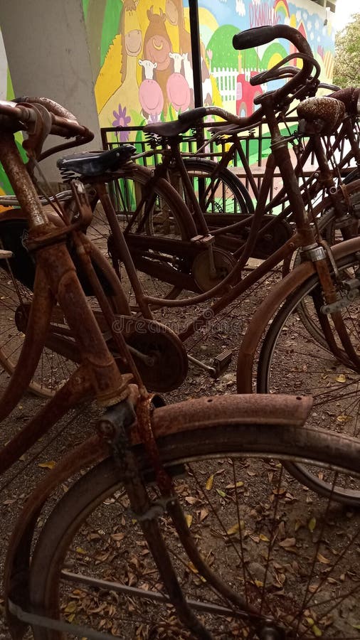 Old rusted bicycle stock image. Image of bike, rust - 219162187