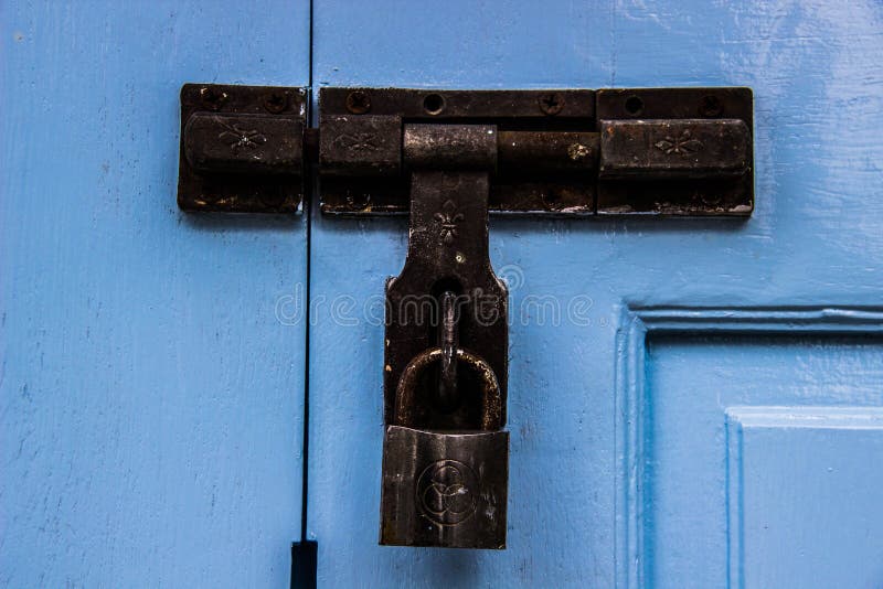 Old rusted lock stock image. Image of padlock, iron, steel - 41168129
