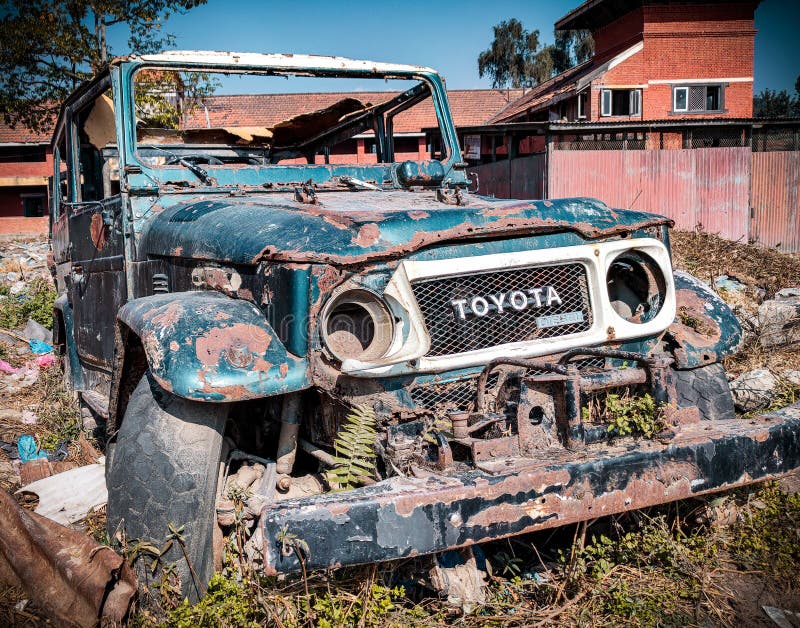 Old Rusted Toyota Land Cruiser Editorial Image - Image of toyota, land ...