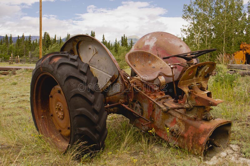Old Rusted Tractor in Field Stock Image - Image of tractor, rusted ...