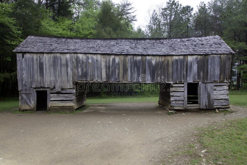 An Old Rustic Barn stock image. Image of park, broken - 41142069