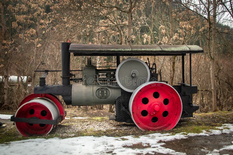 Old rustic steamroller stock image. Image of machinery - 139641839